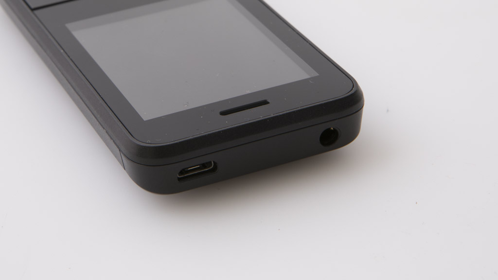Telstra Lite Review | Mobile phones for seniors | CHOICE