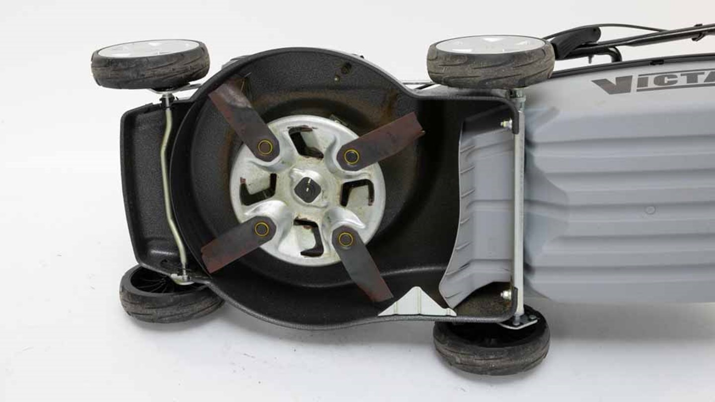 Victa Corvette 300 881895 Review | Petrol lawnmower | CHOICE