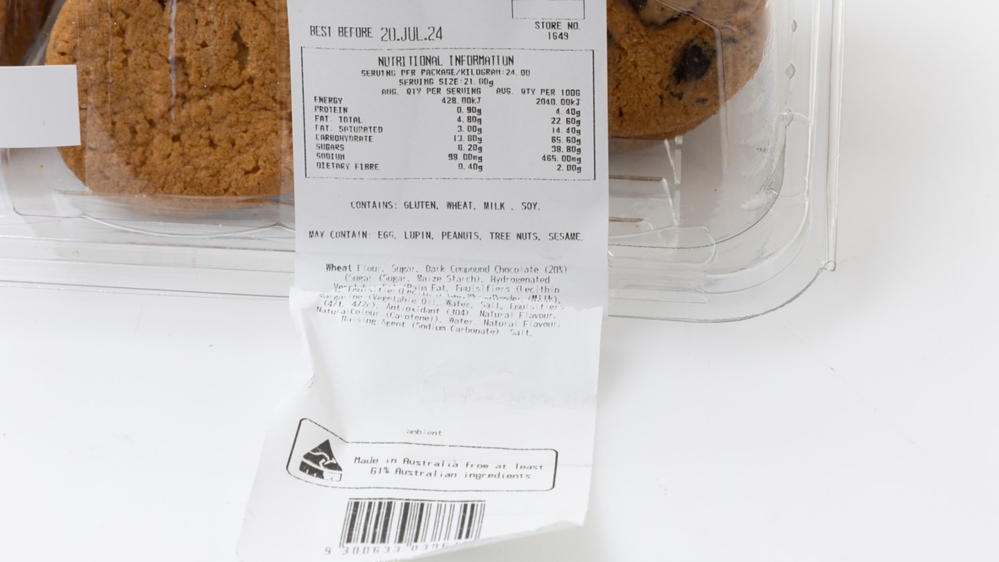 Woolworths (Bakery) Choc Chip Cookies Review | Chocolate chip cookie ...