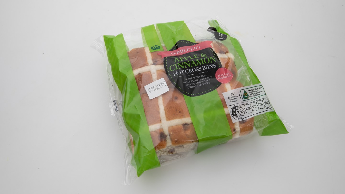 Woolworths Luxurious Richly Fruited Hot Cross Buns Review | Hot cross ...
